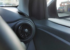 How to Demist the Front Windscreen and Rear Window - Learn Automatic