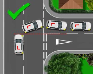 Correct Road Position for Making a Right Turn - Learn Automatic